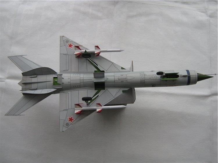 3D papirnati model ruskega lovca MIG E-152 A Fin Fighter | Kompleti modelov kart - Divine Science